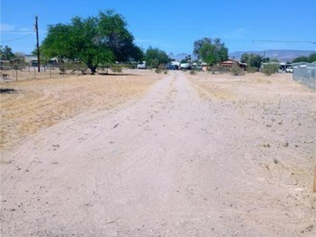 12922 Supai Dr, Topock, AZ 86436