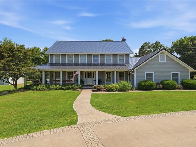 12929 Linden Dr, Neosho, MO 64850