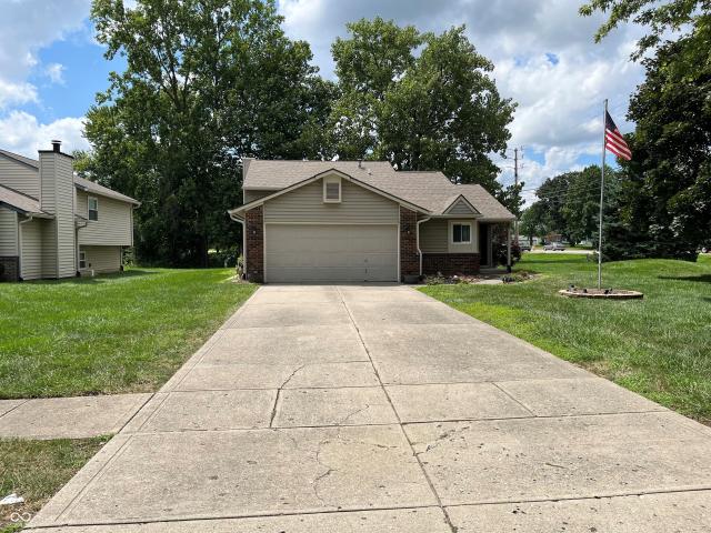 1292 Timber Creek Ln, Greenwood, IN 46142 | MLS #22055 | Compass