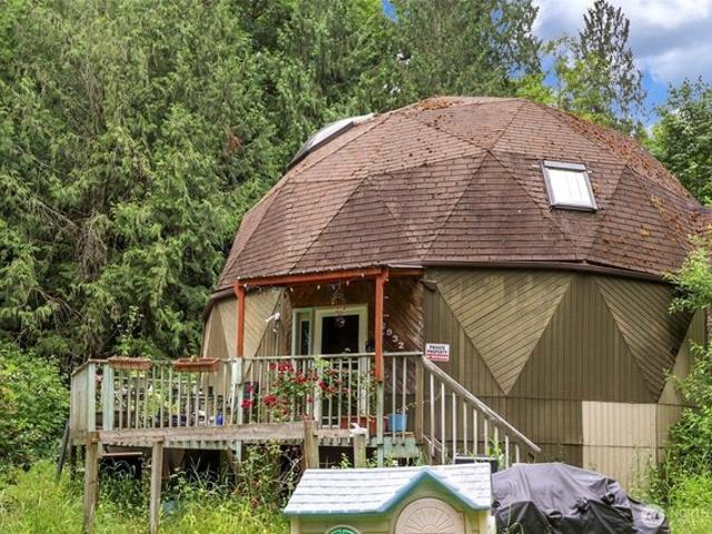 12932 st Ave SE, Issaquah, WA 98027