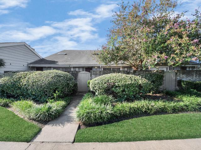 12934 Greenway Chase Ct, Unit 2934, Houston, TX 77072 | MLS #78768 | Compass