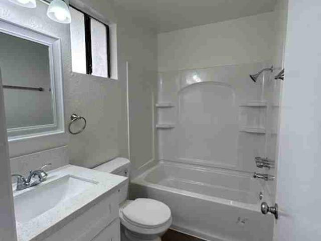 12935 1 Bedroom Apartment for Rent at 12935 Roselle Ave, Hawthorne, CA 90250 East Hawthorne