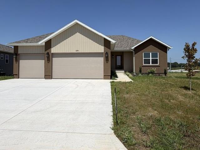 1293 N Maxine Ave, Nixa, MO 65714