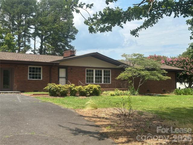 1293 NC Hwy 24/27 Highway E
