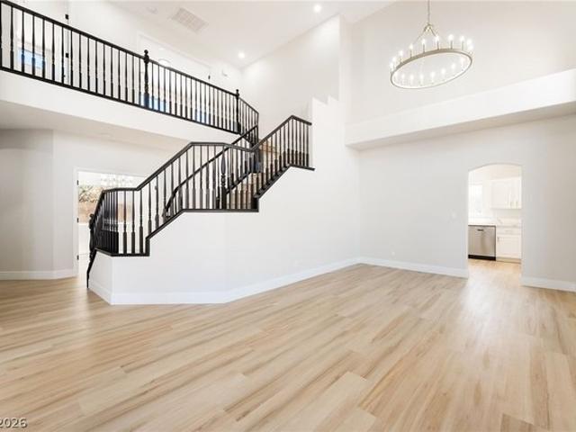 1293 Silver Knoll Ave, Las Vegas, NV 89123