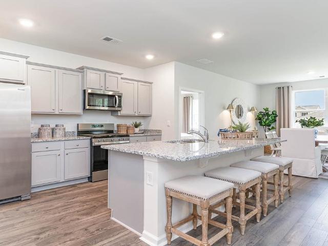 1293 Woodhouse Dr