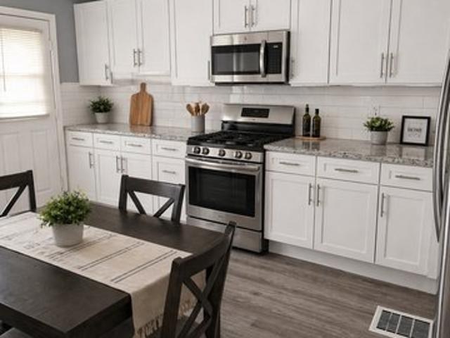 129 1/2 Union St, Duquesne, PA 15110