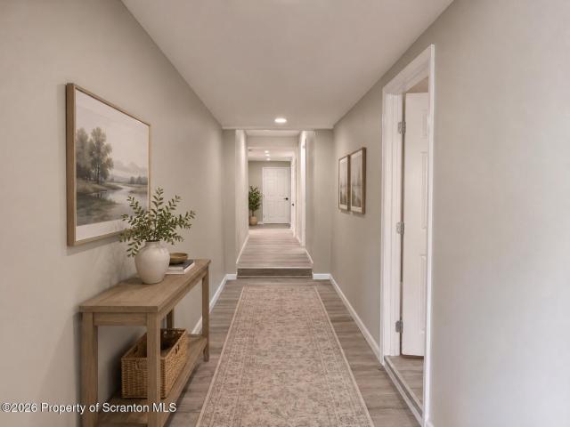 129 131 S Bromley Avenue # Front Unit