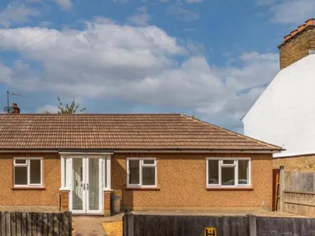 129 Colne Road, London, TW2 6QS, United Kingdom | 2 bed house for rent #101696421 | Rentberry