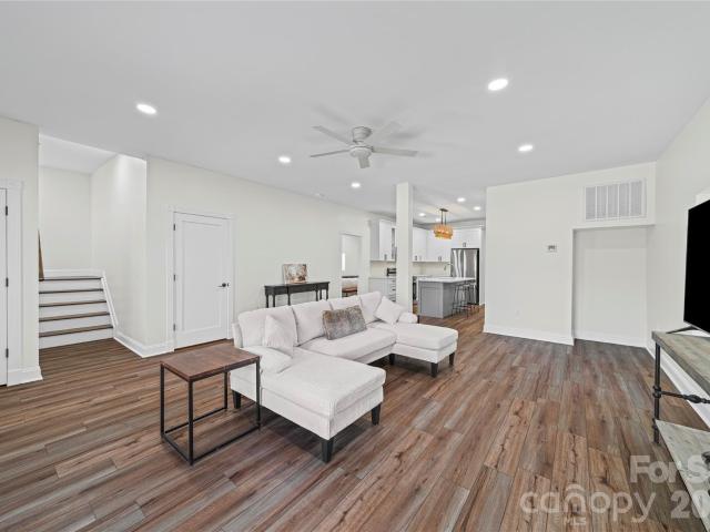 129 Corban Avenue SE # 6