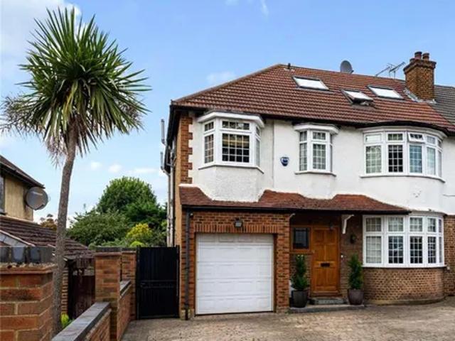 129 Cat Hill, London, EN4 8HX, United Kingdom | 6 bed house for rent #138513545 | Rentberry