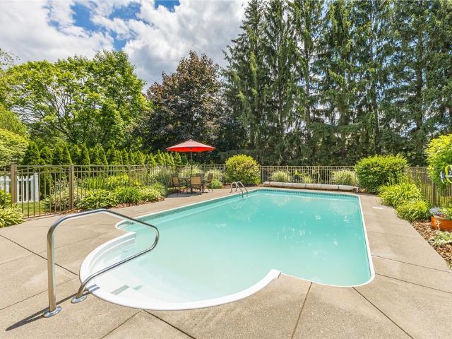 129 Caversham Woods