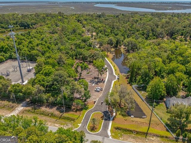 129 Canopy Ln, Saint Simons, GA 31522