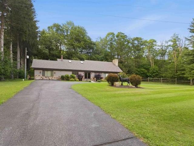 129 Chestnut Hill Ln, Champion, PA 15622