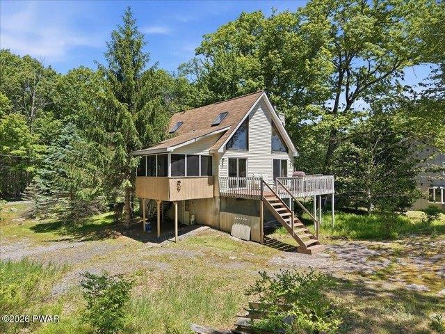 129 Cherry Point Cir, Canadensis, PA 18325