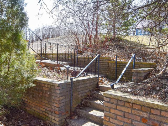 129 Bottineau Avenue NE