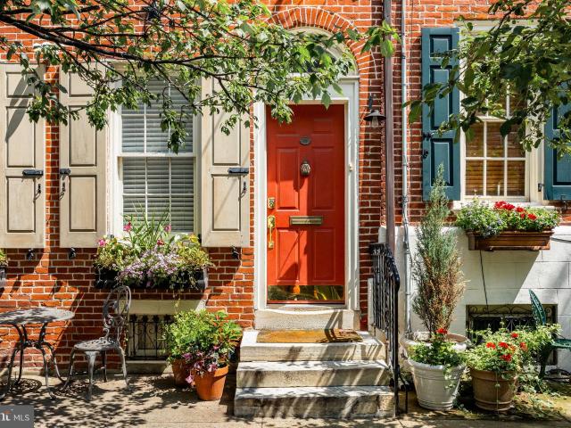 129 Bainbridge St, Philadelphia, PA 19147 | MLS #PAPH2592 | Compass