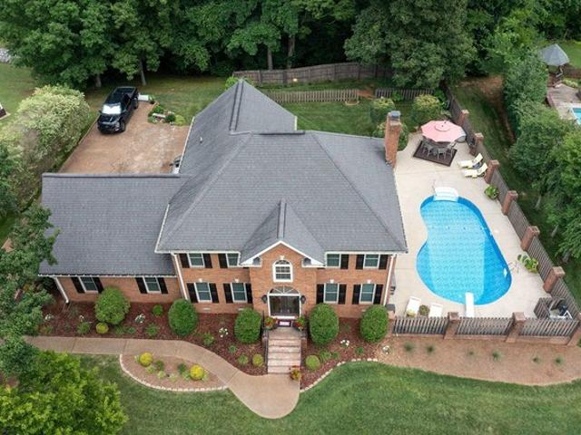 129 Baldridge Dr, Cottontown, TN 37048