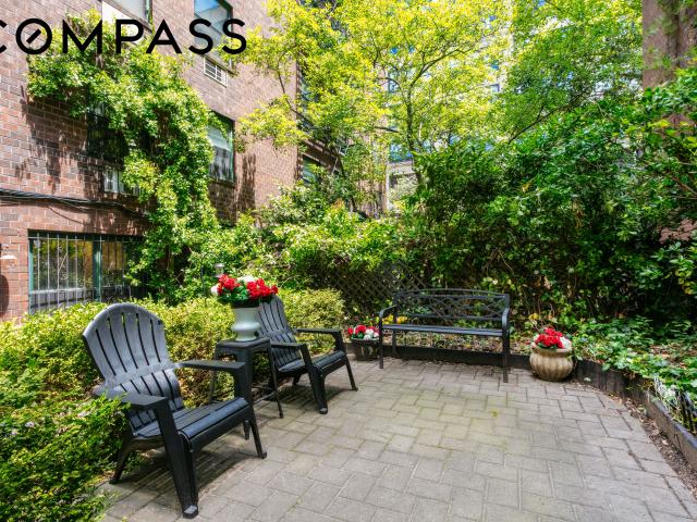129 Barrow Street, New York, NY