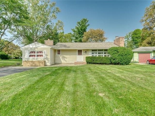 129 Brookview Dr, Rochester, NY 14617
