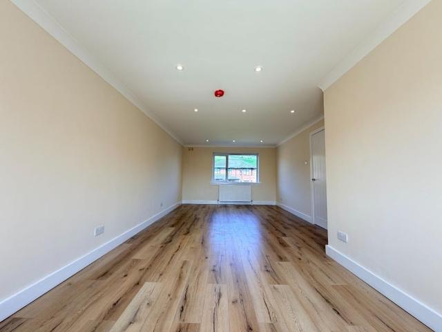 129 Gateside Road, East Renfrewshire, Barrhead, G78 1TT