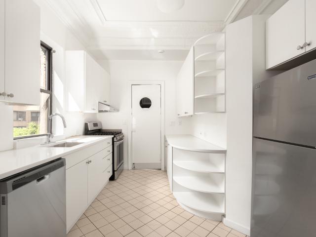 129 E 17TH Street 5