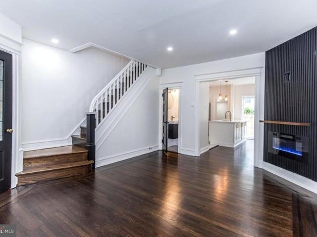 129 E Tulpehocken St, Philadelphia, PA 19144