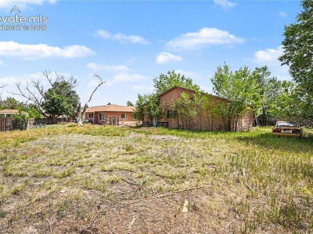 129 E Beshoar Drive