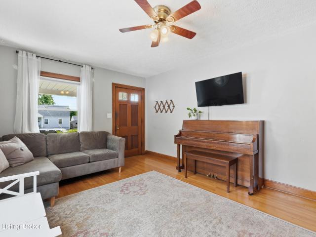 129 E Southern Heights Ave