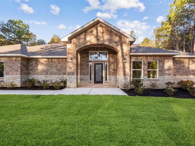 129 Fluorite Ct, Huntsville, TX 77340 | MLS #12000 | Compass
