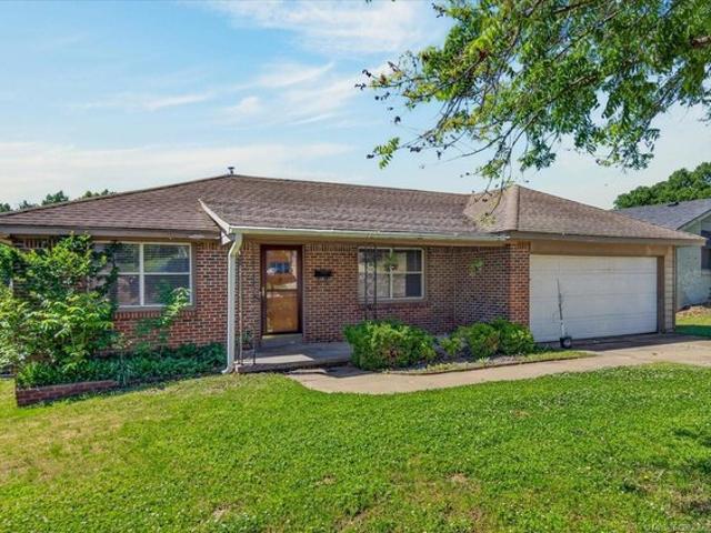 129 Fleetwood Pl, Bartlesville, OK 74006