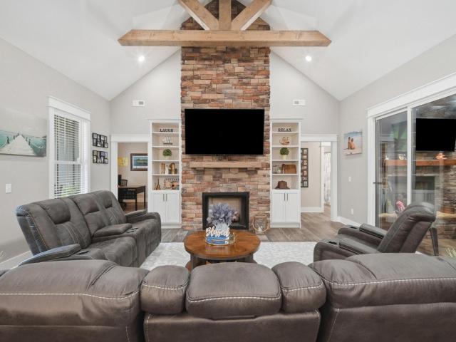 129 Ken Drive NW