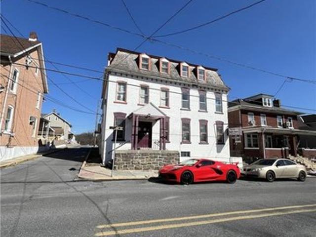 129 Howertown Rd Units 129 & 131, Catasauqua, PA 18032