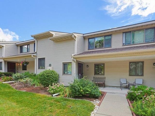 129 Highwood Dr Unit 129, Franklin, MA 02038