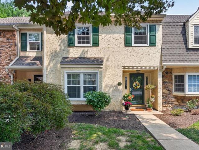 129 Oak Knoll Cir, Millersville, PA 17551