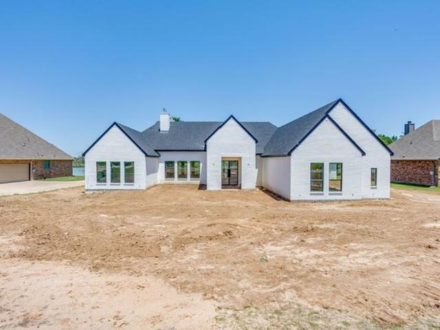 129 Lakeside Dr, Lipan, TX 76462