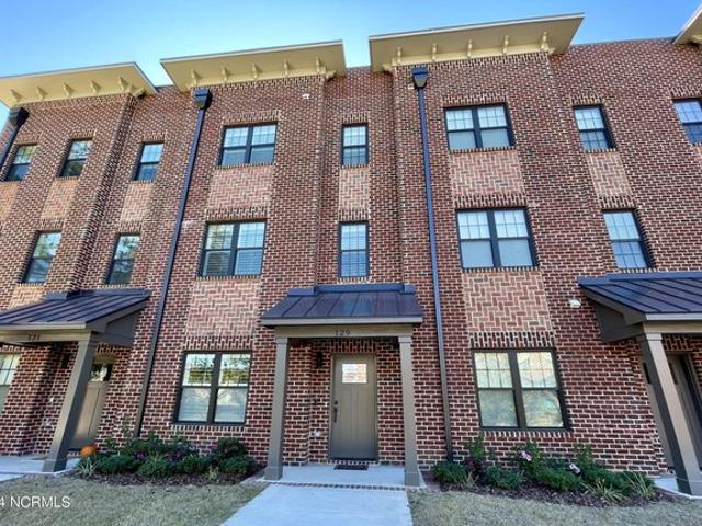 129 Lexington Ln, Southern Pines, NC 28387