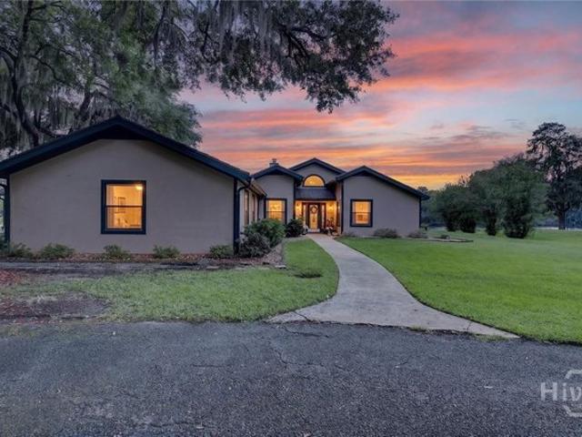 129 Marsh Dr, Midway, GA 31320