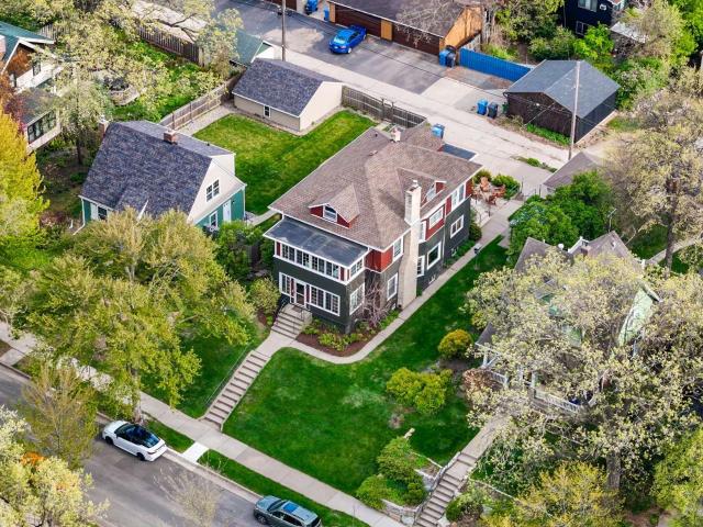 129 Melbourne Avenue SE