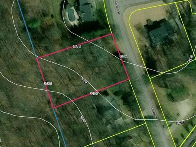 129 Newport Dr, Oak Ridge, TN 37830