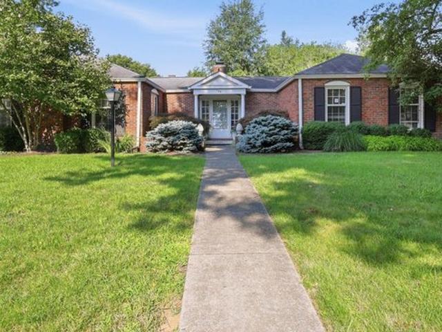 129 S Mulberry St, Granville, OH 43023