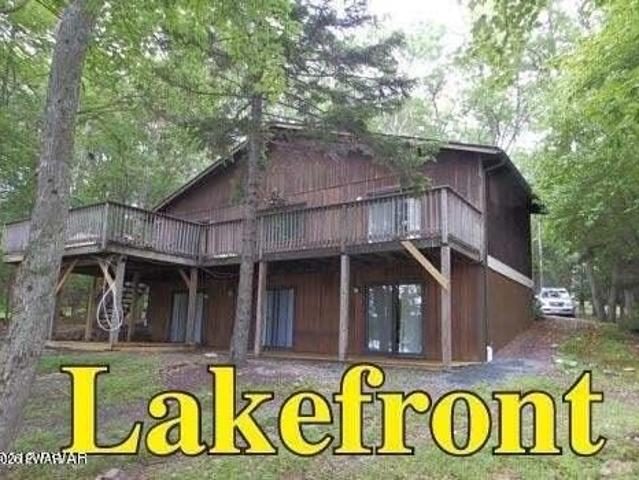 129 S Shore Dr, Milford, PA 18337