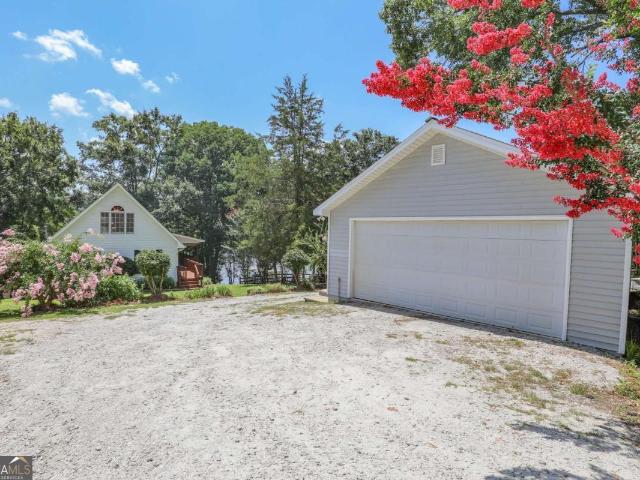 129 Southshore Road NE