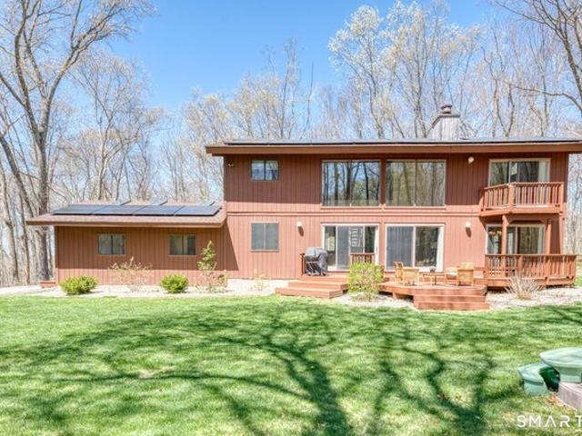 129 Sawmill Brook Ln, Mansfield, CT 06250