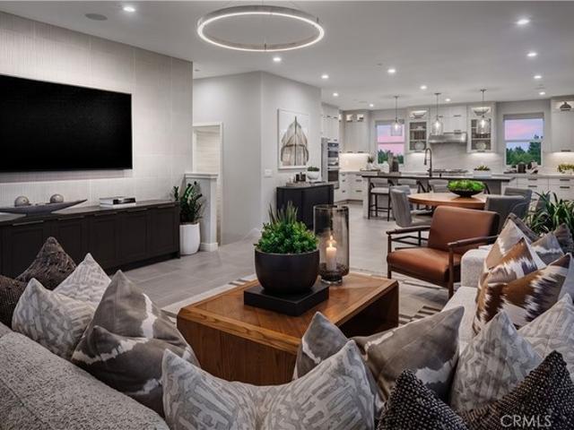 129 Sawtelle, Irvine, CA 92618