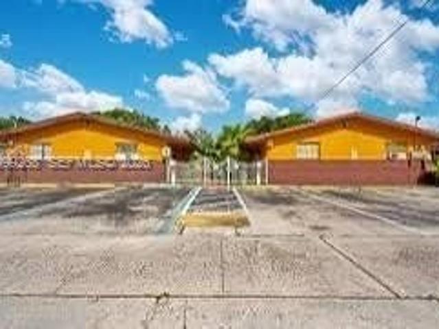 129 SE 5th St, Hallandale Beach, FL 33009