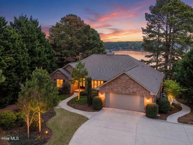 129 Shaw Dr, West End, NC 27376