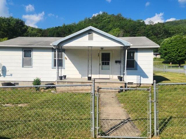 129 Spruce St, White Sulphur Springs, WV 24986