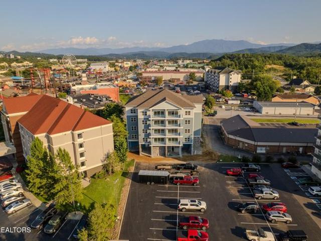 129 Sugarfoot Way Ste 201, Pigeon Forge, TN 37863