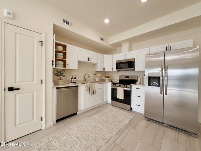 129 Sugarfoot Way Ste 301, Pigeon Forge, TN 37863
